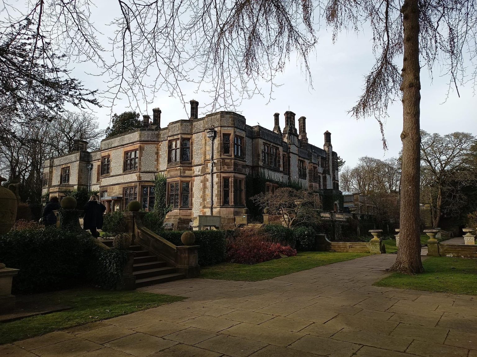 An Afternoon at Thornbridge Hall Gardens – The Travel Fairies